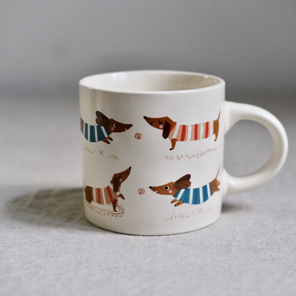 Hrnek s jezevčíky 300ml :: LAA Home Market & Vintage